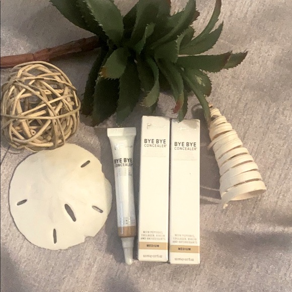 it cosmetics | Makeup | It Cosmetics Bye Bye Concealer | Poshmark